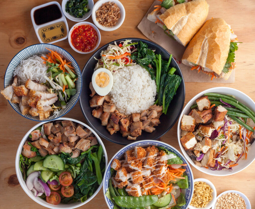 How Many Calories in a Banh Mi? | Healthy Vietnamese Lunch by Soonta